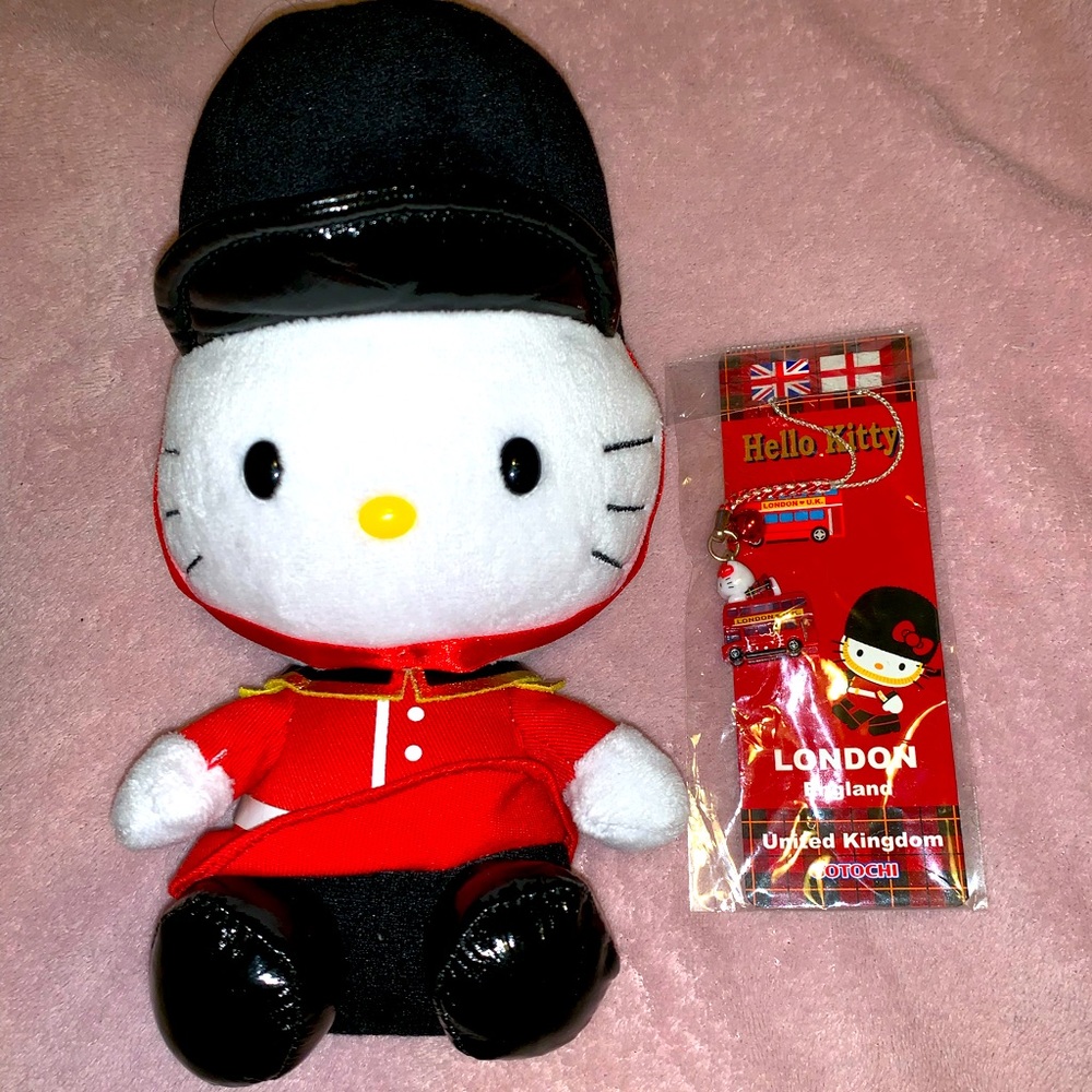 Hello Kitty London Plush And Charm - Gem